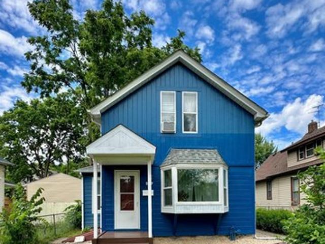859 Conway St E, Saint Paul, MN 55106