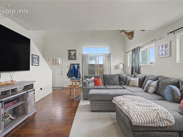 859 Circle Road