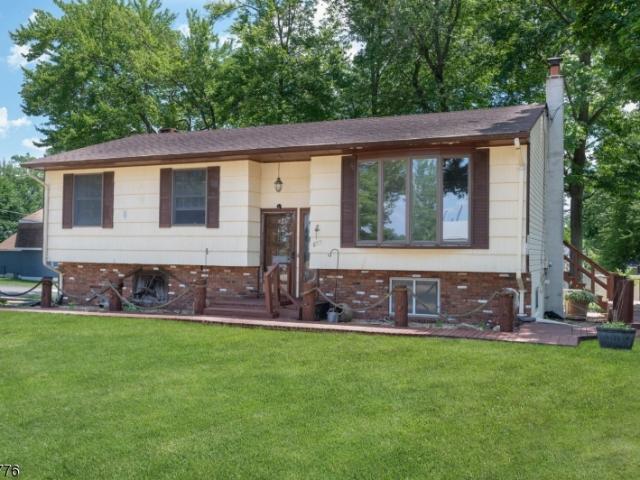 859 Lake Shore Dr