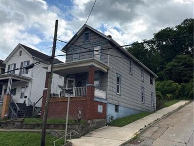 859 Lincoln Ave, Charleroi, PA 15022