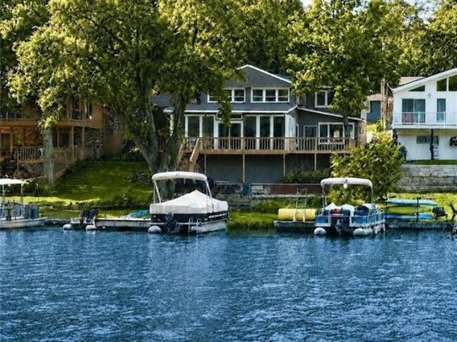 859 NW South Shore Dr, Kansas City, MO 64151