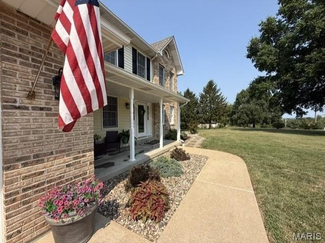 859 Scenic Ridge Dr, Washington, MO 63090