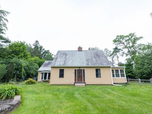 859 Putnam Rd, Schenectady, NY 12306