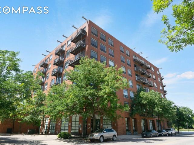 859 W Erie St 504, Chicago, IL