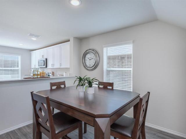 859 Table Rock Street