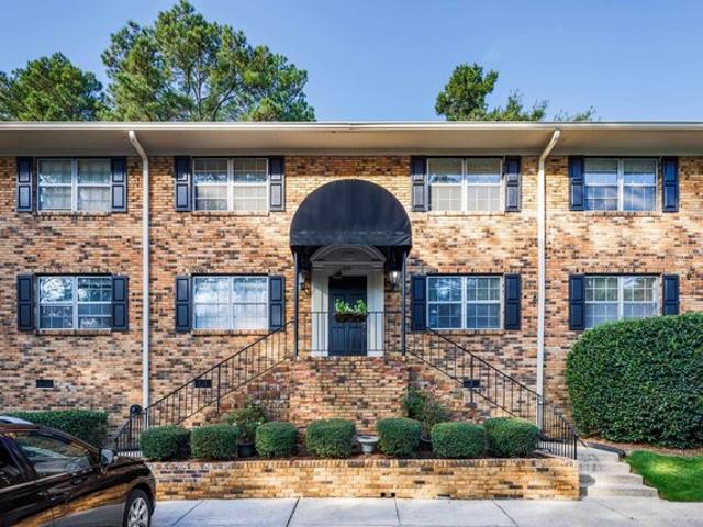 859 Vestavia Villa Ct Apt C, Vestavia Hills, AL 35226