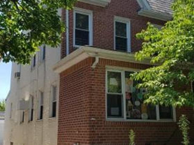 85 67Th Dr Townhouse, New York, NY