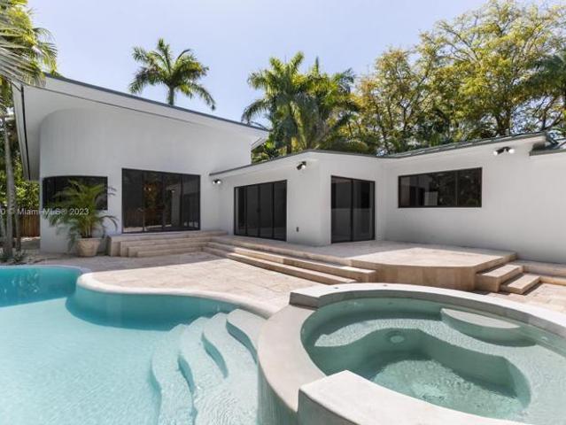 85 86th St NW, El Portal, FL 33150