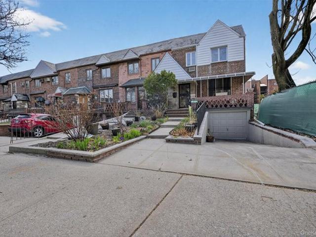85 12 65th Dr, Rego Park, NY 11374