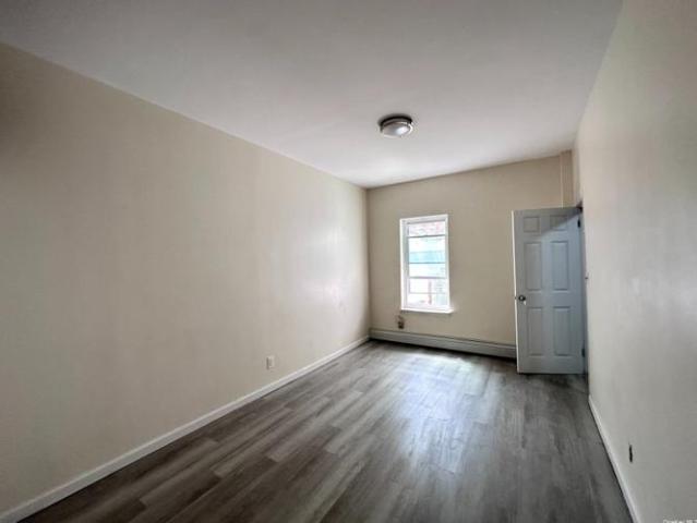 85 12 91st Ave, Woodhaven, NY 11421