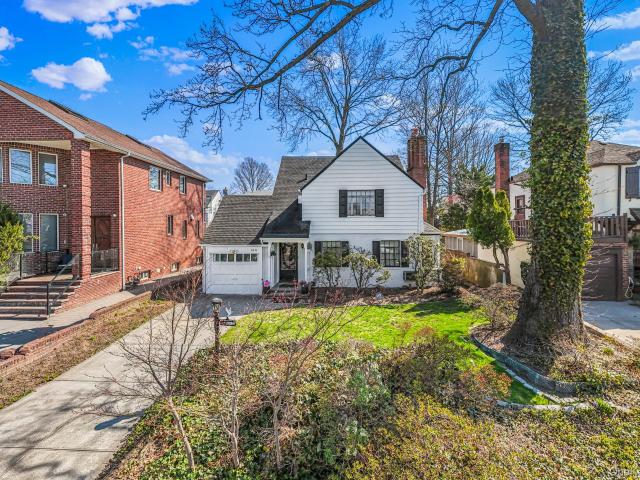 85 25 th Street | Compass