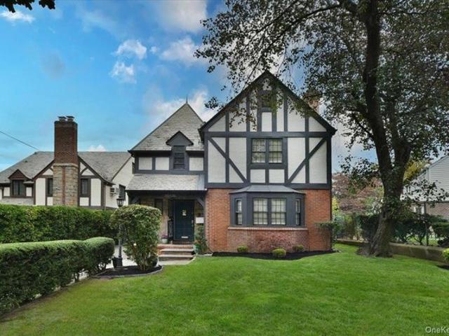 85 35 Edgerton Blvd, Jamaica, NY 11432
