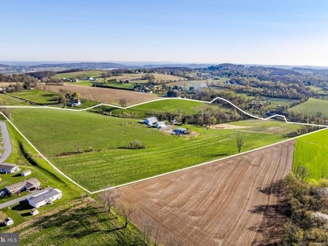 85 Tome Farms Ln, York, PA 17406