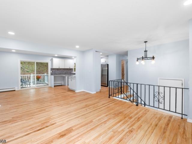 85 Upper Mountain Ave