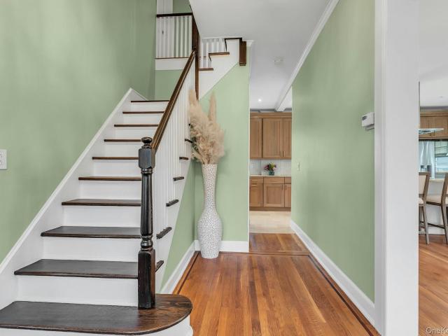 85 Violet Ave, Floral Park, NY 11001 | MLS #972201