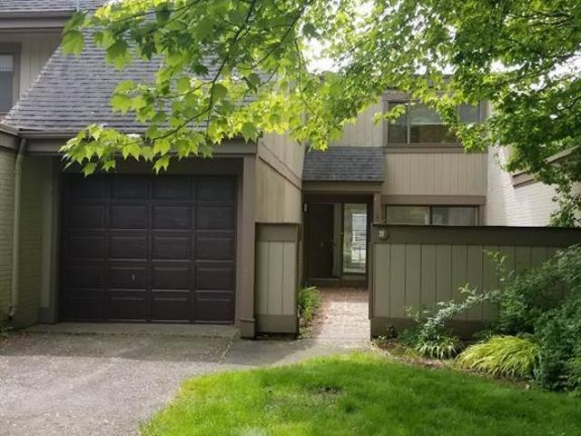 85 Viscount Dr, Unit 2F, Milford, CT 06460 | MLS #24108 | Compass