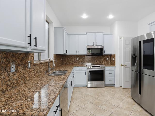85 w goldfinch way