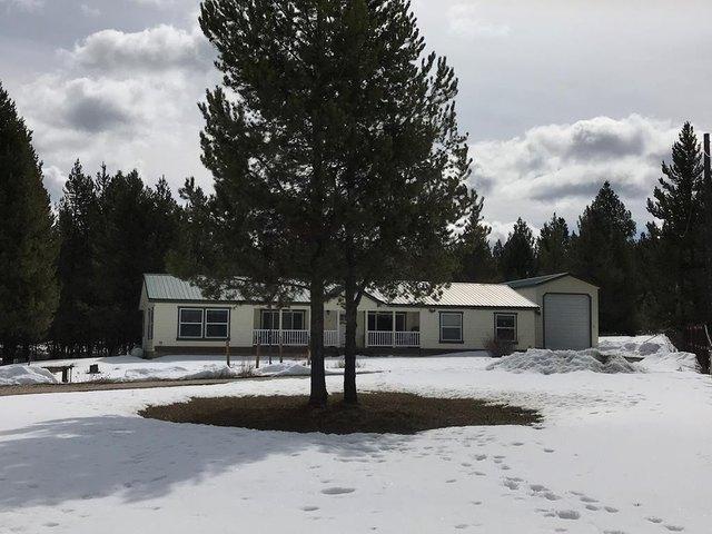 85 W Prospectors Dr, Cascade, ID 83611