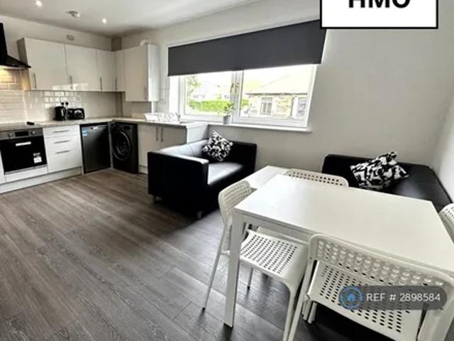85 Wedderlea Drive, Glasgow, G52 2RY, United Kingdom | 4 bed apartment for rent #167486973 | Rentberry