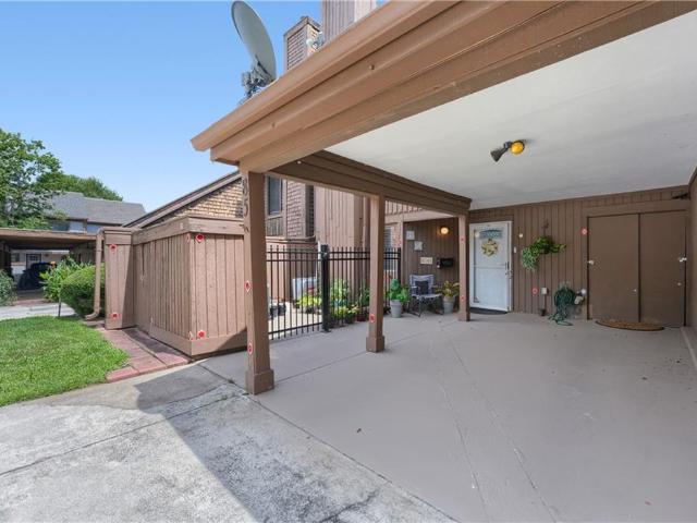 85 Willowick Drive