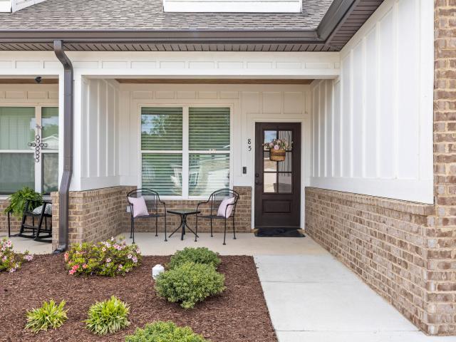 85 Arlington Drive