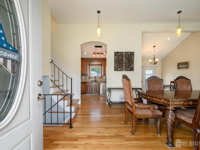 85 Athens Avenue
