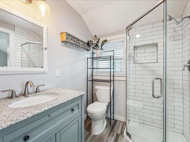 85 Bayou Vista Dr, Hitchcock, TX 77563 | MLS #50165