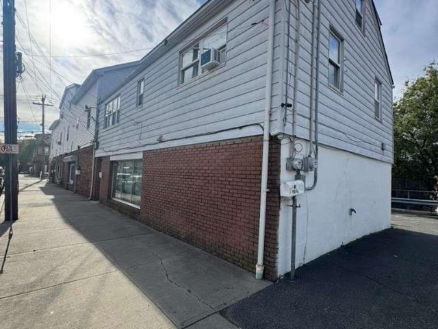 85 Berkshire Ave
