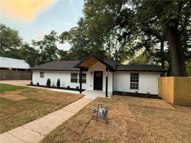 85 Bois D Arc St, Farmington, AR 72730
