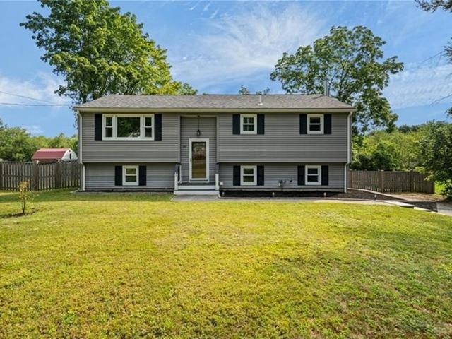 85 Blackroad Rd, Coventry, RI 02816