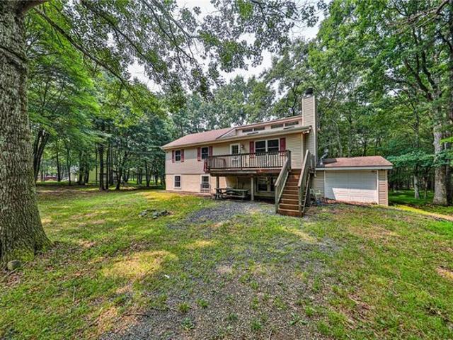 85 Caedman Dr, Penn Forest Township, PA 18210