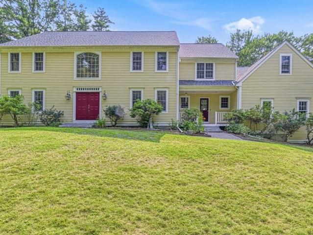 85 Cedarwood Rd, Boxborough, MA 01719