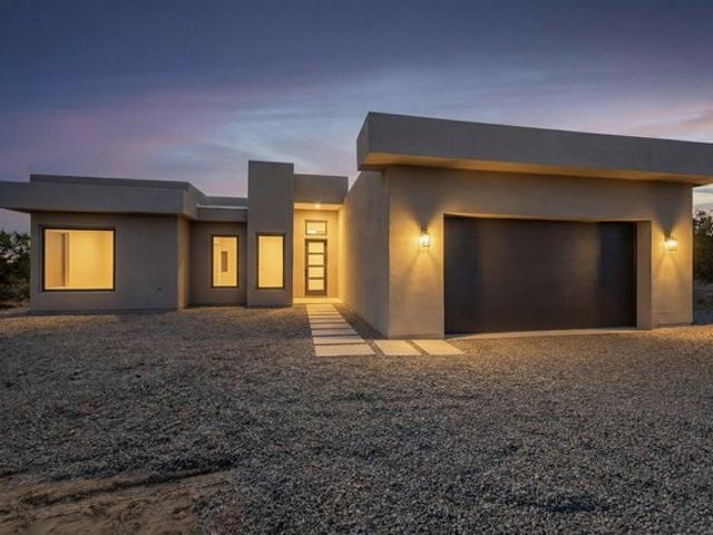 85 Cerro Alto Rd, Lamy, NM 87540