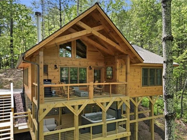 85 Christopher Dr, Ellijay, GA 30540