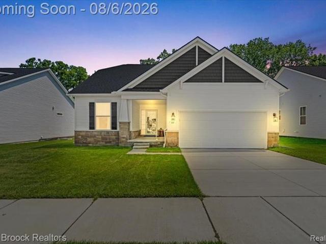 85 Coppice Way, White Lake, MI 48386