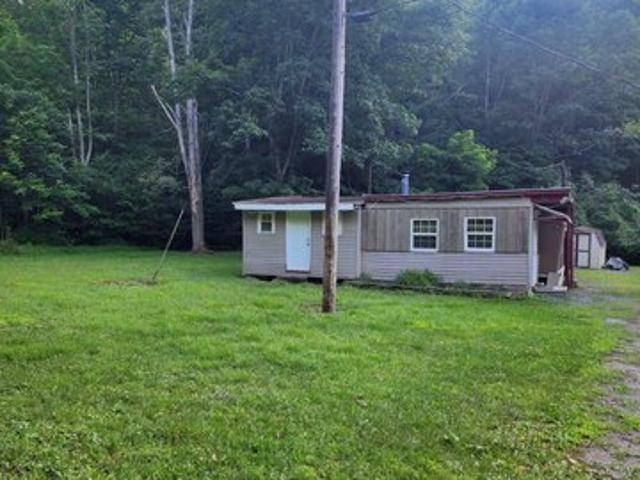 85 Couch Rd, New Germantown, PA 17071