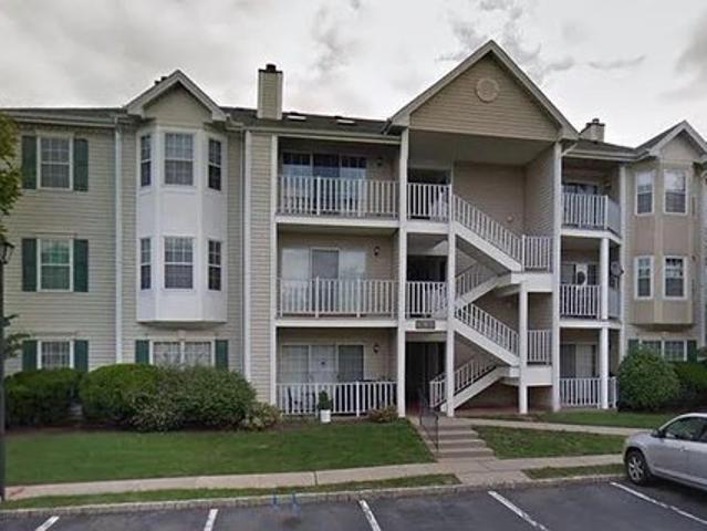 85 Clay S Pointe St Unit Governor, North Brunswick Township, NJ 08902