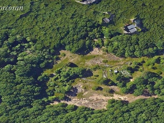 85 Cross Hwy, Amagansett, NY 11930