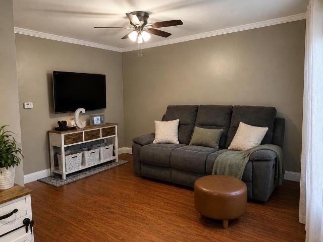 85 Creekview Court