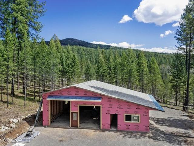 85 Cutlass Ln, Sagle, ID 83860