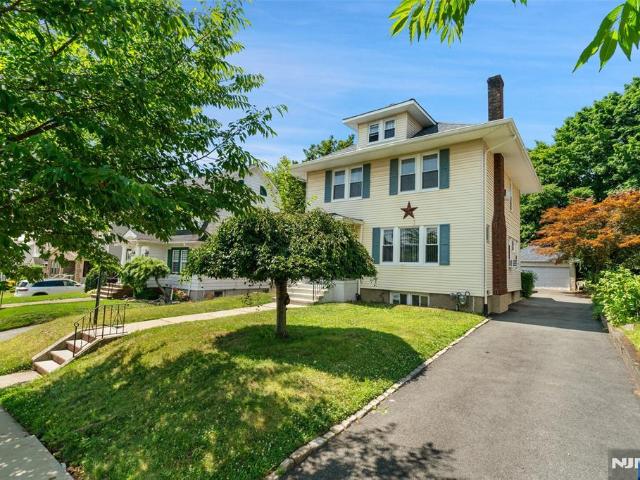85 Dumont Avenue
