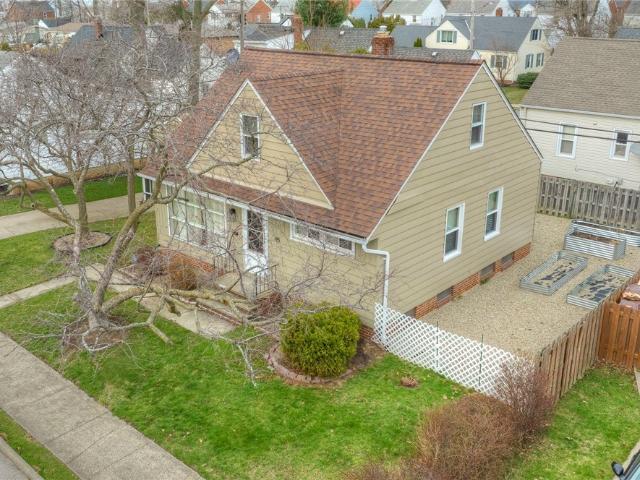 85 E 205th Street