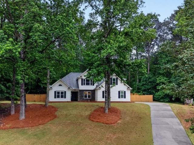 85 Elmwood Dr, Sharpsburg, GA 30277