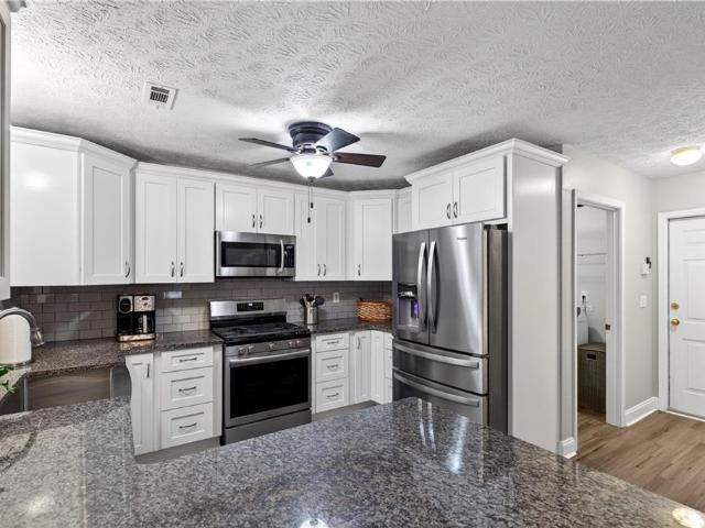 85 Elmwood Dr, Sharpsburg, GA 30277 | MLS #7760 | Compass