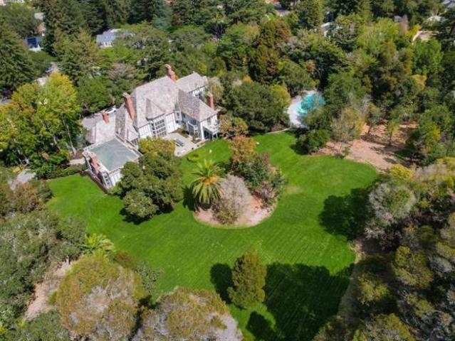 85 Fagan Dr, Hillsborough, CA 94010