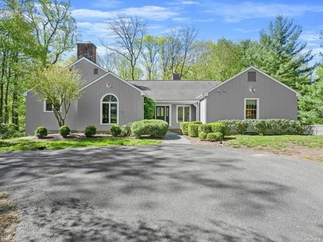 85 Golf Ln, Ridgefield, CT 06877