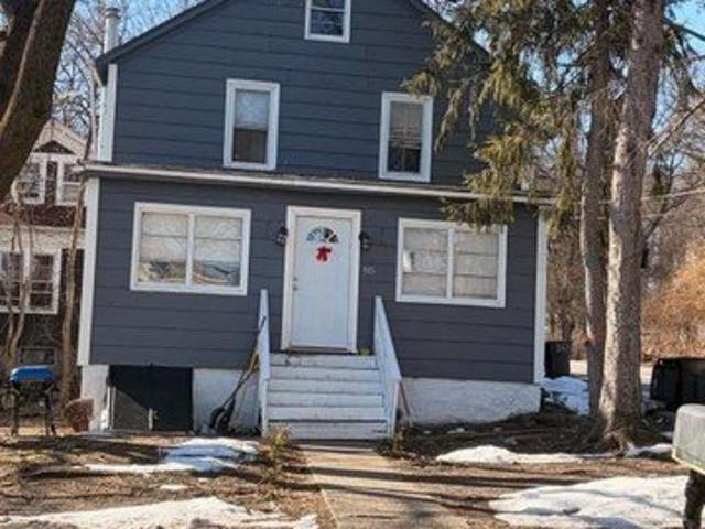 85 Grove St, Newburgh, NY 12550