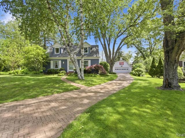 85 Hill Circle Drive