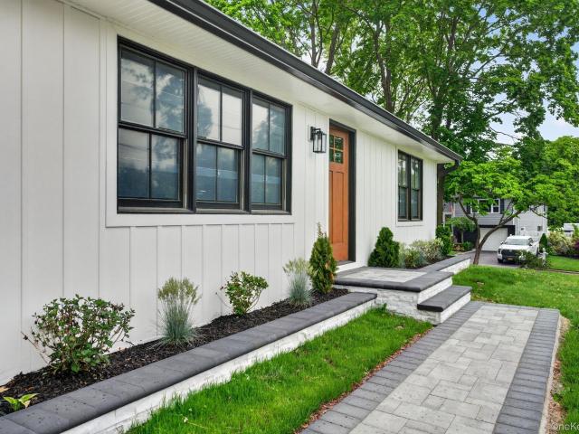 85 Kenneth Avenue