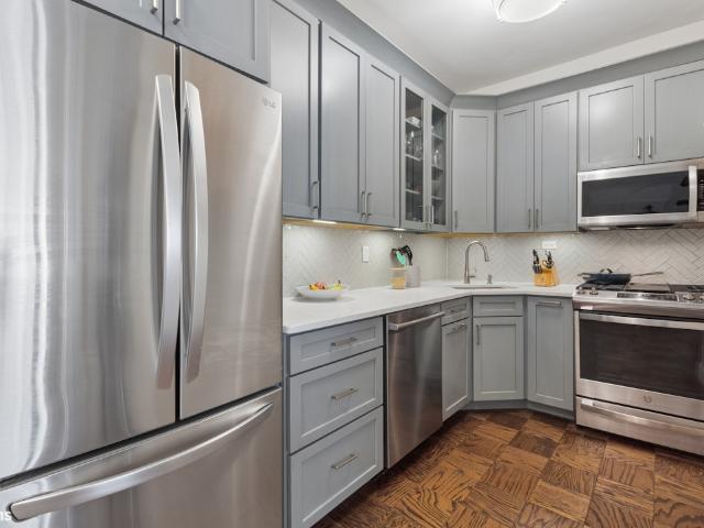 85 livingston street 18l